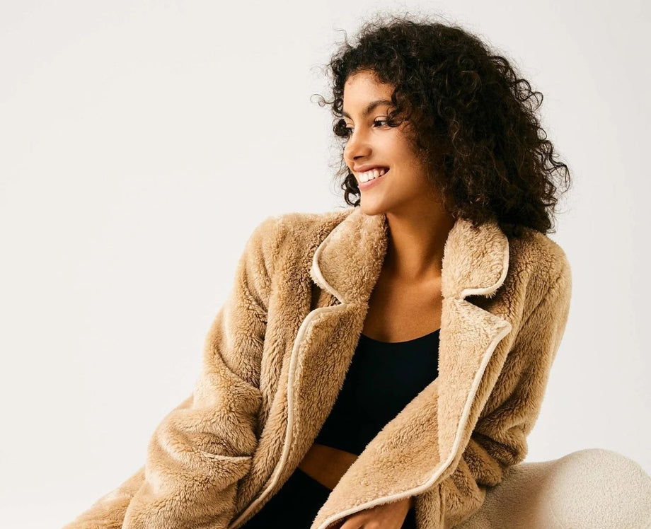 Fleece Hoodies vs. Sweatshirts: Which is the Best Winter Layer? – Orolay