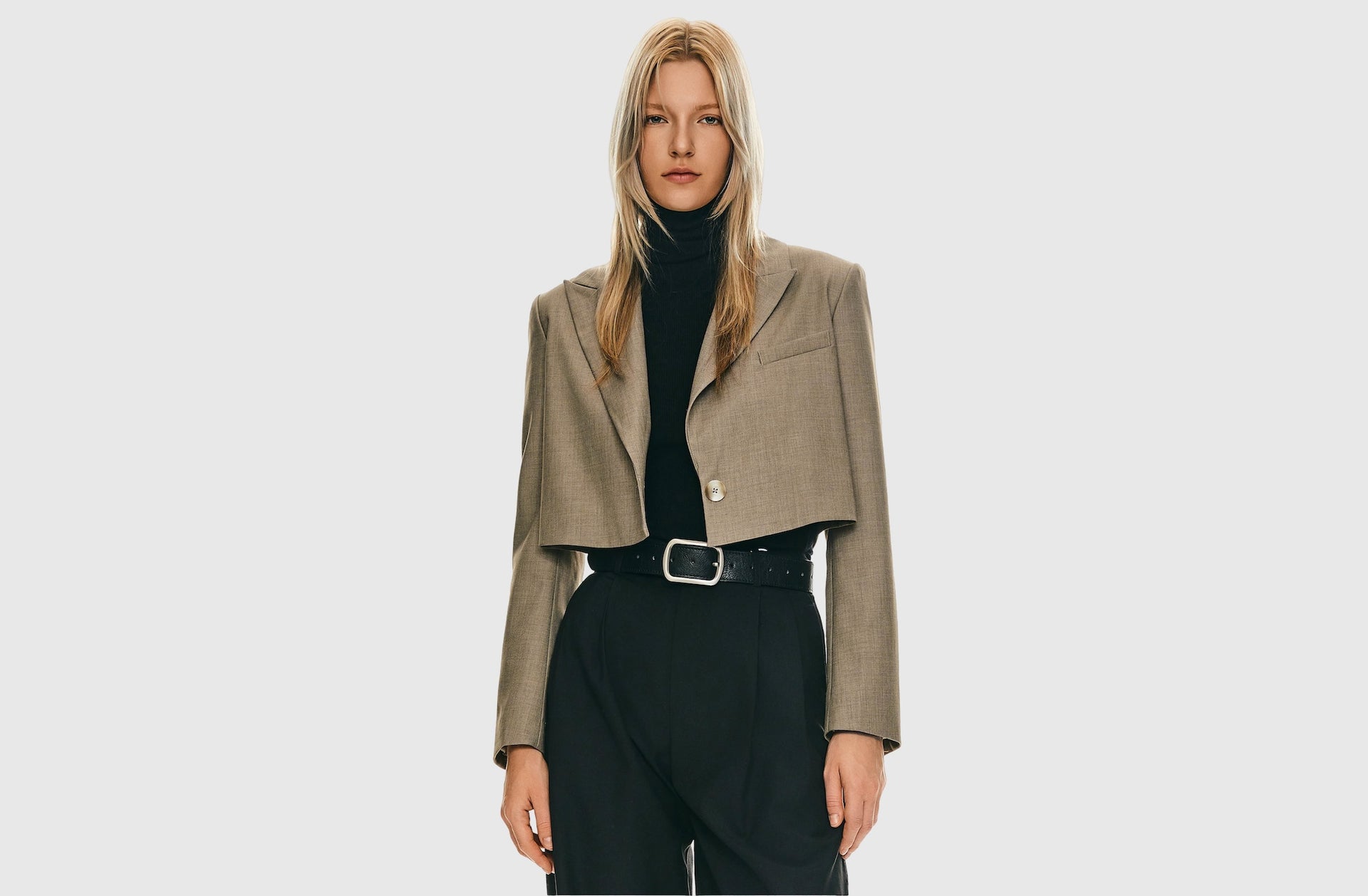 How to Style a Long Sleeve Cropped Blazer for Work and Play – Orolay