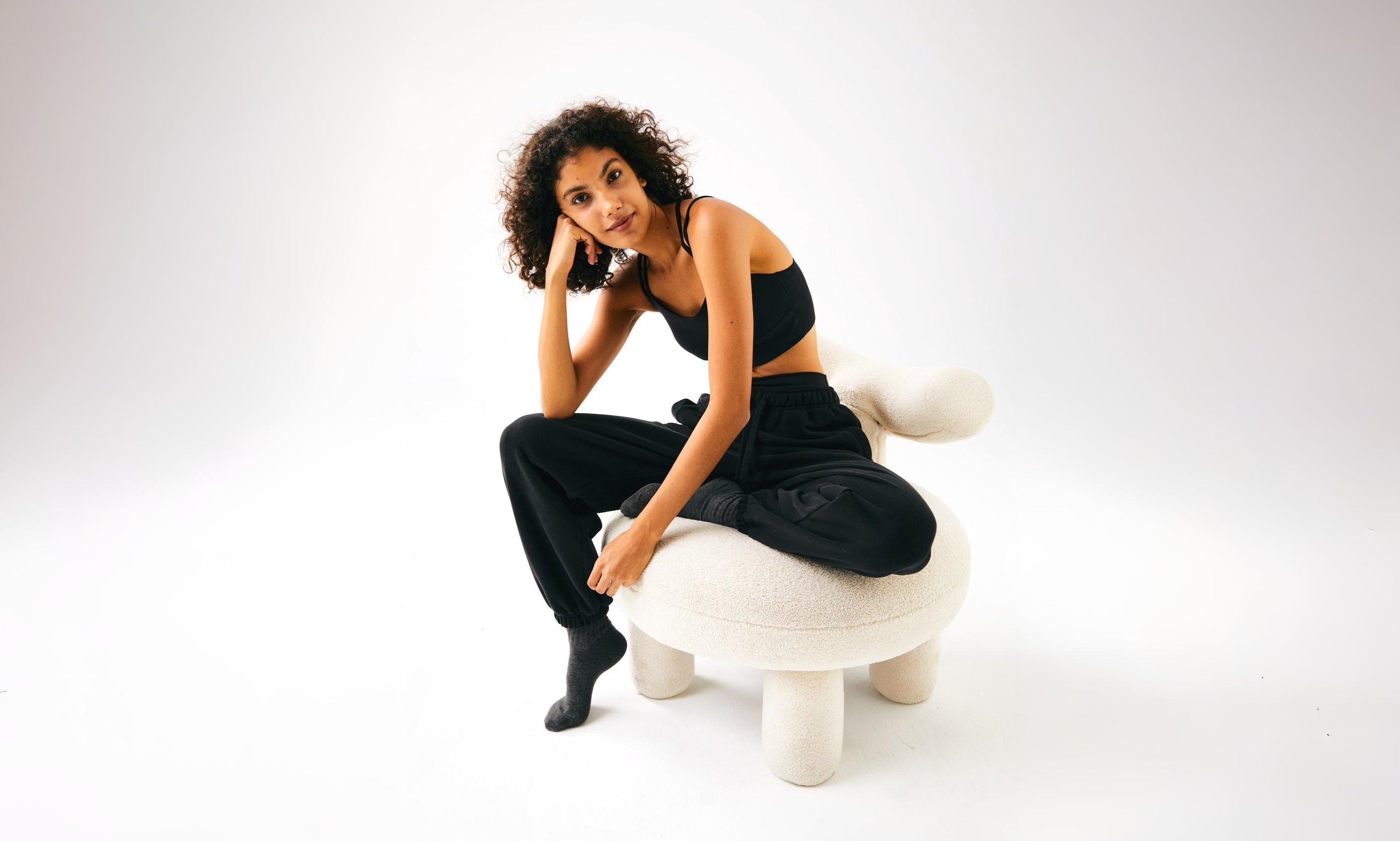 Cómo Combinar los Pantalones de Chándal Forrados para un Aspecto Atlét ...